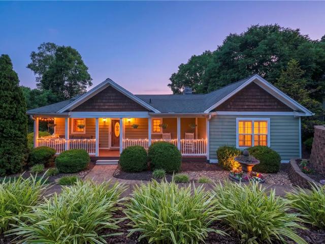1332 Lake Drive 9