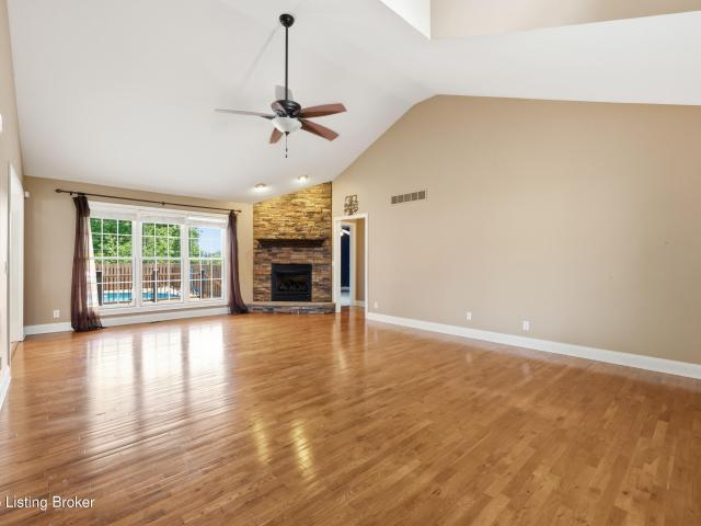 1332 Pine Meadows Dr
