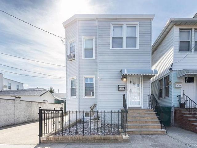 1332 th St, College Point, NY 11356