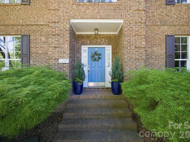 1332 Timberlane Terrace