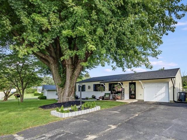 1332 W 6th St, Connersville, IN 47331