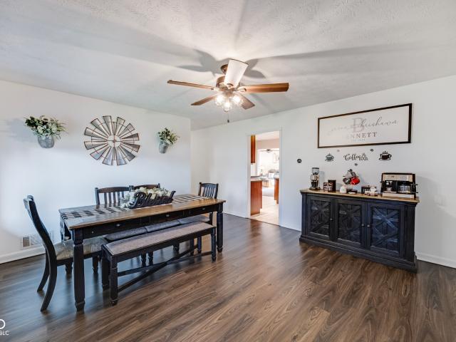 1332 W 6th Street
