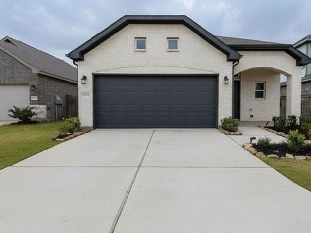 13330 Padre Bay Ln, Iowa Colony, TX 77583