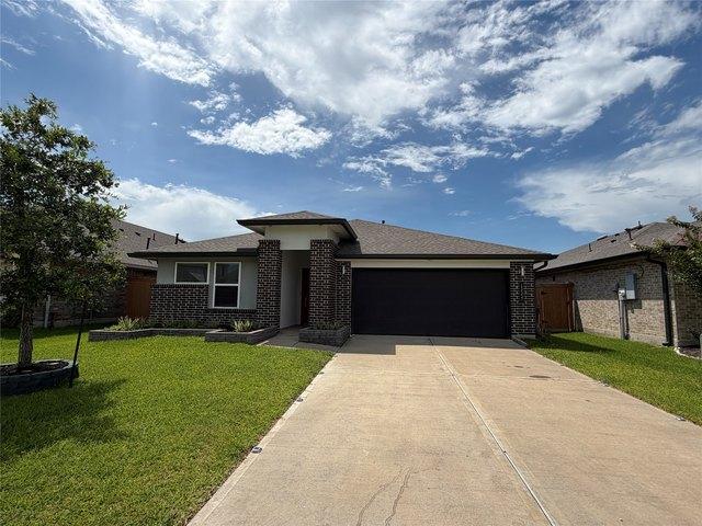 13337 Silver Egret Ln, Texas City, TX 77568