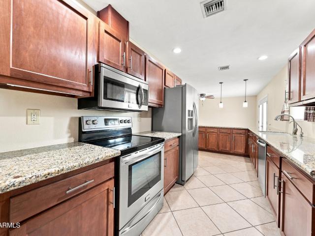 13339 w desert glen drive