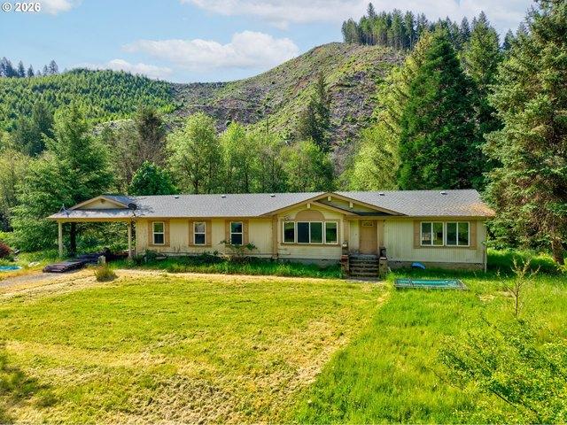 13339 N Myrtle Rd, Myrtle Creek, OR 97457