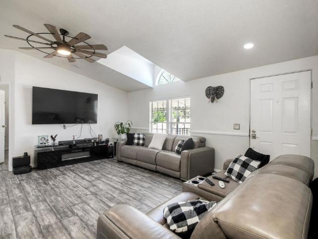 1333 olive Ave. 62