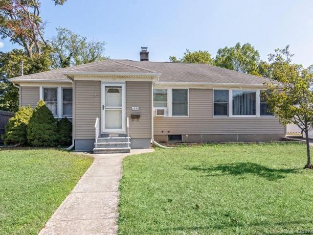 1333 Richland Blvd, Bay Shore, NY 11706