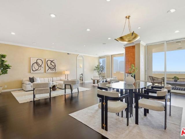1333 S Beverly Glen Boulevard 902