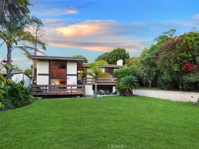 1333 Vía Gabriel, Palos Verdes Estates, CA 90274 | MLS #PV26058 | Compass