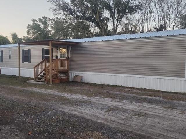 1333 Wilkinson Dr, Plant City, FL 33566