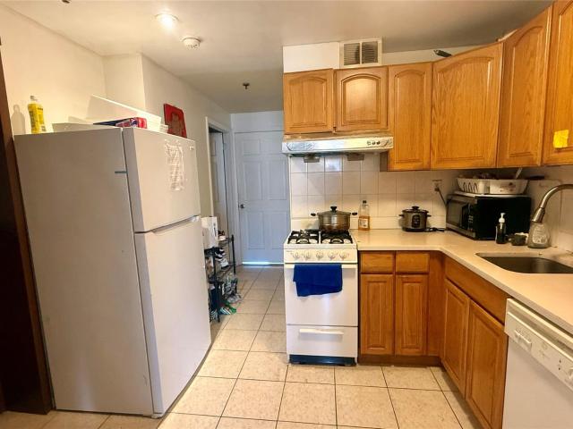133 0 st Avenue, Unit 4 | Compass