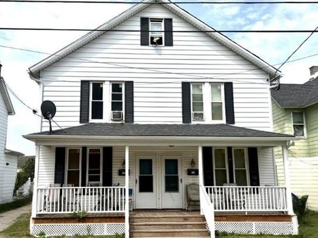 133 135 Washington St, Carbondale, PA 18407