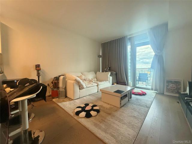 133 2 th Avenue, Unit 11S
