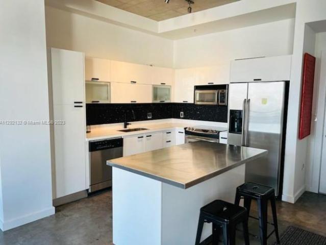 133 2nd Ave NE #1009, Miami, FL 33132