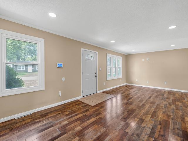 133 7th Avenue Court NE