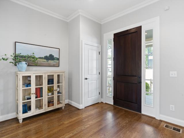 133 43rd Ave N