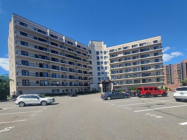 133 Commander Shea Blvd Apt 504, Quincy, MA 02171