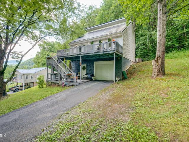 133 Admiral Avenue