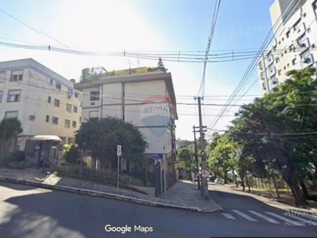 133 Área Útil Apartamento Alugar, 3 Dormitórios localizado em Avenida Cristóvão Colombo, 1301, Floresta, Porto Alegre, Rio Grande do Sul, 90560025 | Brasil