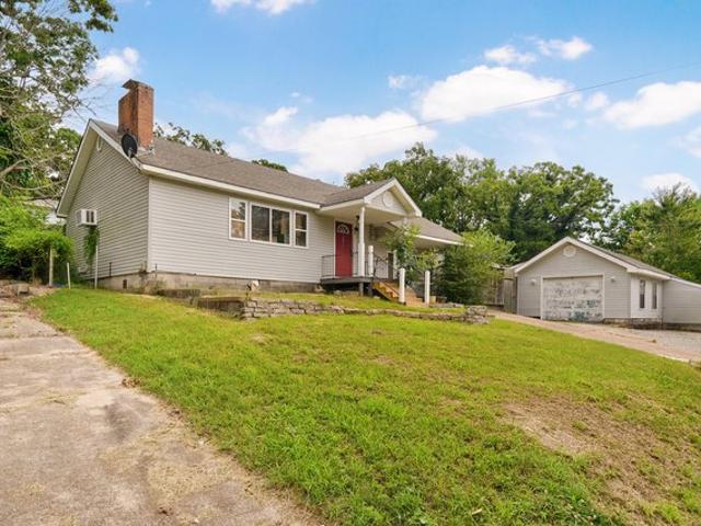 133 Atchison Ave, Forsyth, MO 65653