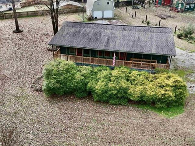 133 Bluff Dr, Rogersville, AL 35652