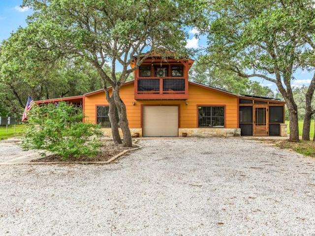 133 Buckskin Trl, Bandera, TX 78003