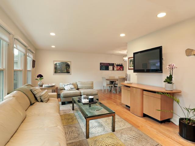 133 Burr Oak Court