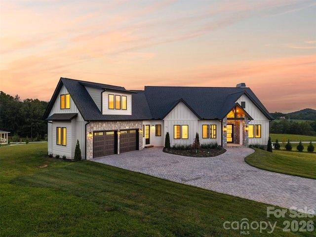 133 Golden Pasture Dr, Fletcher, NC 28732