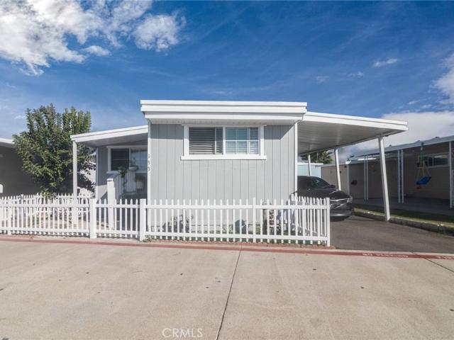 133 De Soto Ln, Tustin, CA 92780 | MLS #IV25257 | Compass