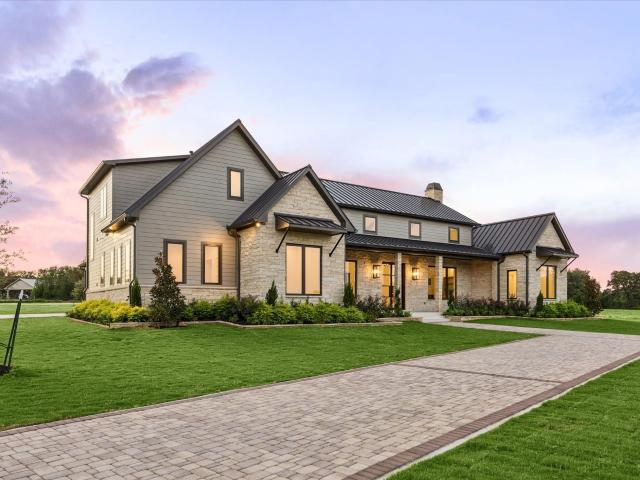 133 Drake Lane