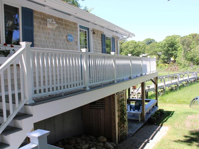 133 Edgewater Drive W