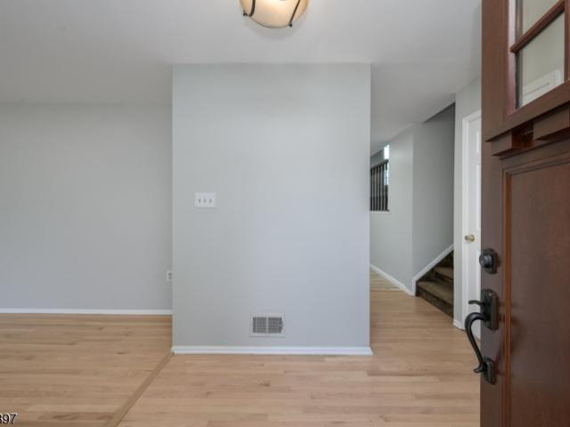 133 Hickory Rd