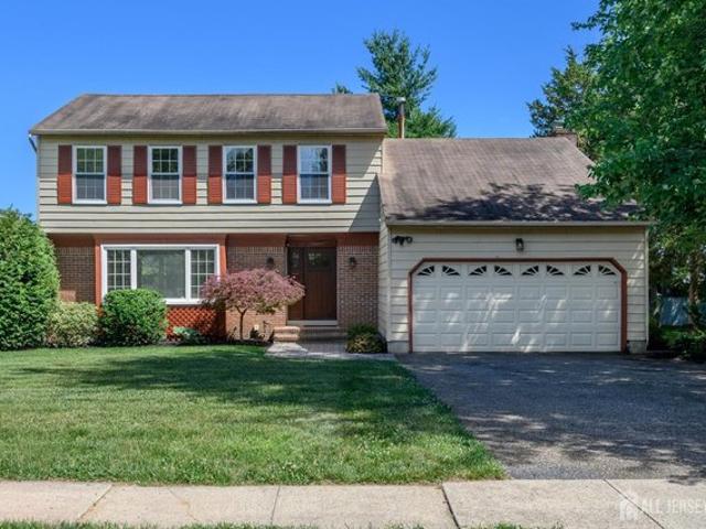 133 Hickory Rd, Franklin, NJ 08873