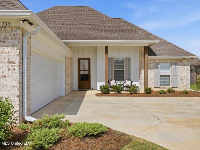 133 Hunters Way