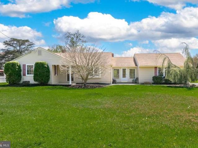 133 Hurffville Grenloch Rd, Sewell, NJ 08080