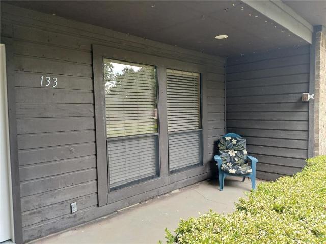 133 Oakbrook