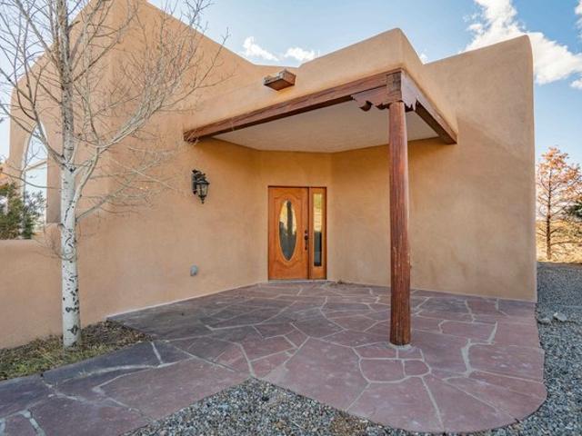133 Old State Highway 3, Arroyo Hondo, NM 87513
