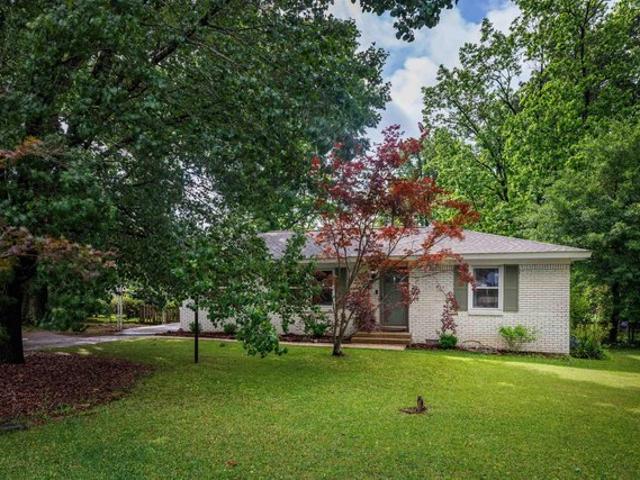 133 Oxmoor Rd, Homewood, AL 35209
