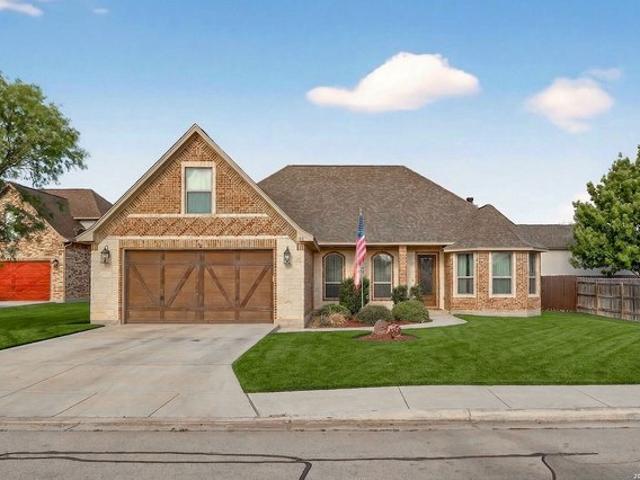 133 Mulhouse Cir, Castroville, TX 78009