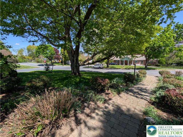 133 N Fairview Street