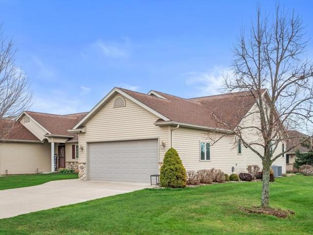 133 S 2nd St, Oostburg, WI 53070