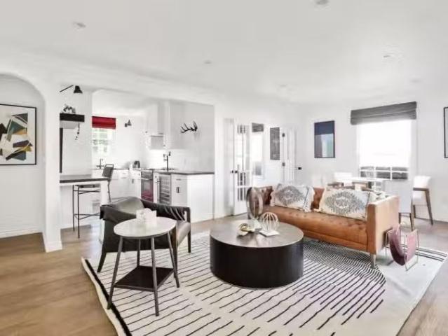 133 S Roxbury Dr, A, Beverly Hills, CA 90212