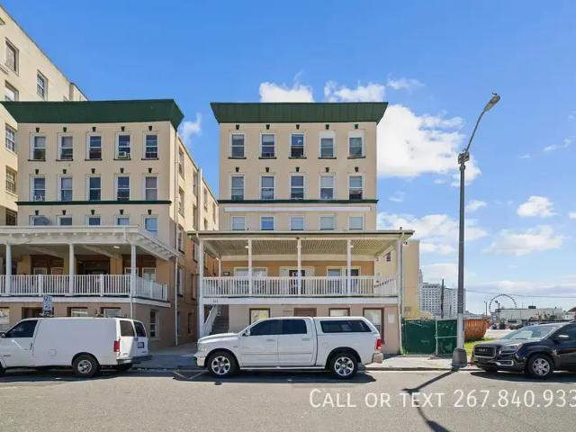 133 St. James Place, 1 bed, 1 full bath