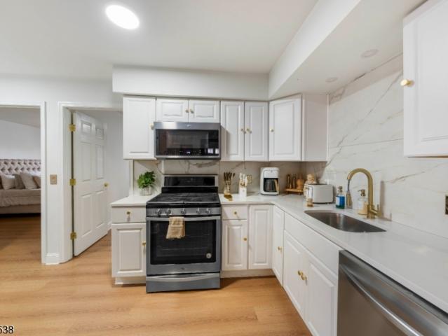 133 Port Ave