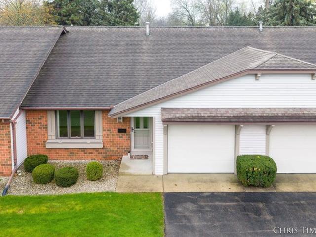 133 Parkside Dr, Zeeland, MI 49464