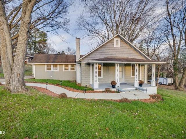 133 Pinehurst Dr, Kingsport, TN 37660