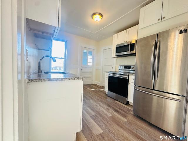 133 Quaker Ln S, Unit 2, West Hartford, CT 06119 | MLS #24160 | Compass