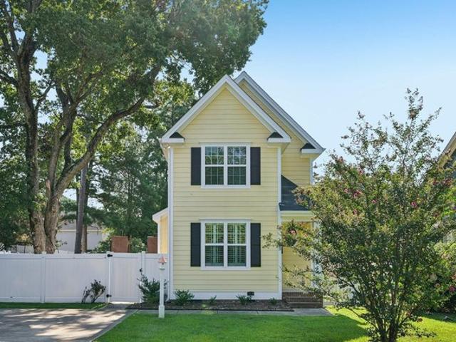 133 Raleigh St, Holly Springs, NC 27540