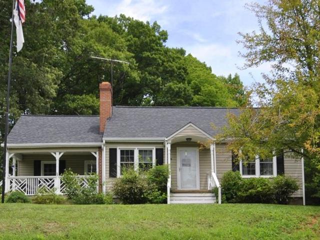 133 Reichard Dr, Madison Heights, VA 24572